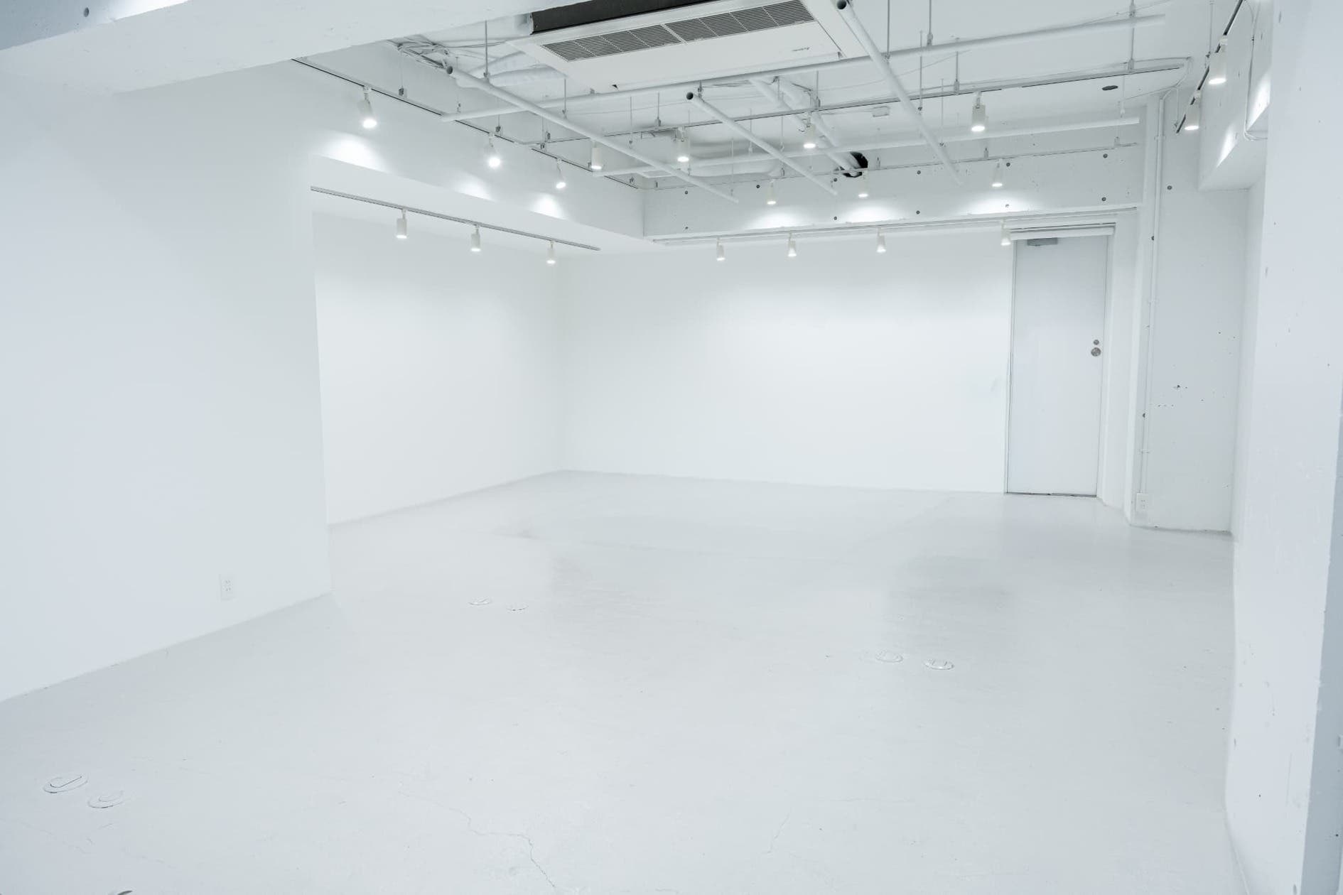 STUDIO CRAFTRANS|レンタル撮影スタジオ・多目的スペースの写真1