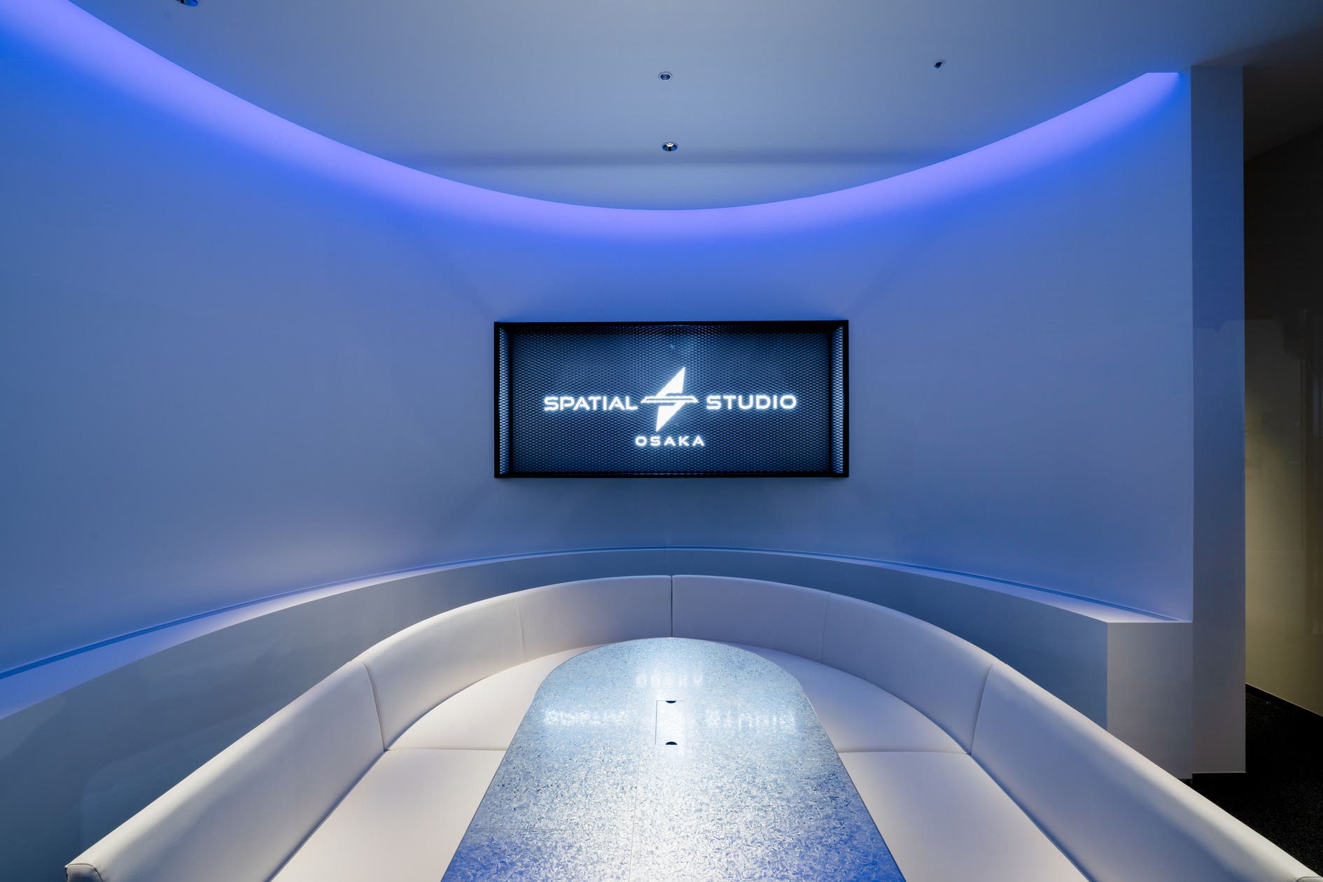 【SPATIAL STUDIO OSAKA】プロ仕様の本格機材完備！YouTube撮影・ライブ配信・録画ができるスタジオ！の写真2