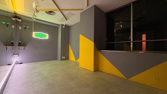 【BUZZ 名古屋本店】4stの写真4