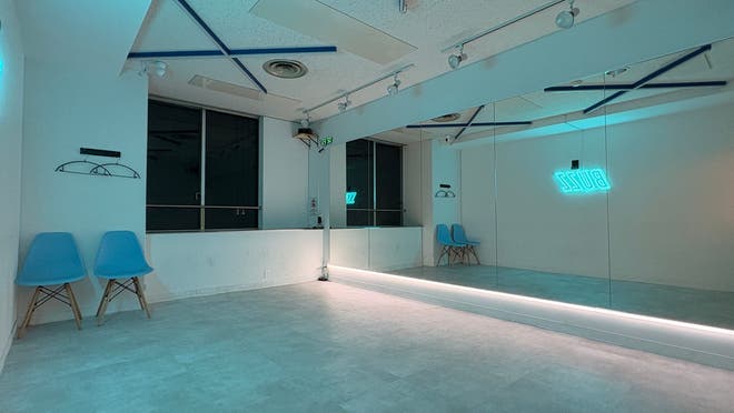 【BUZZ 名古屋本店】5stの写真5