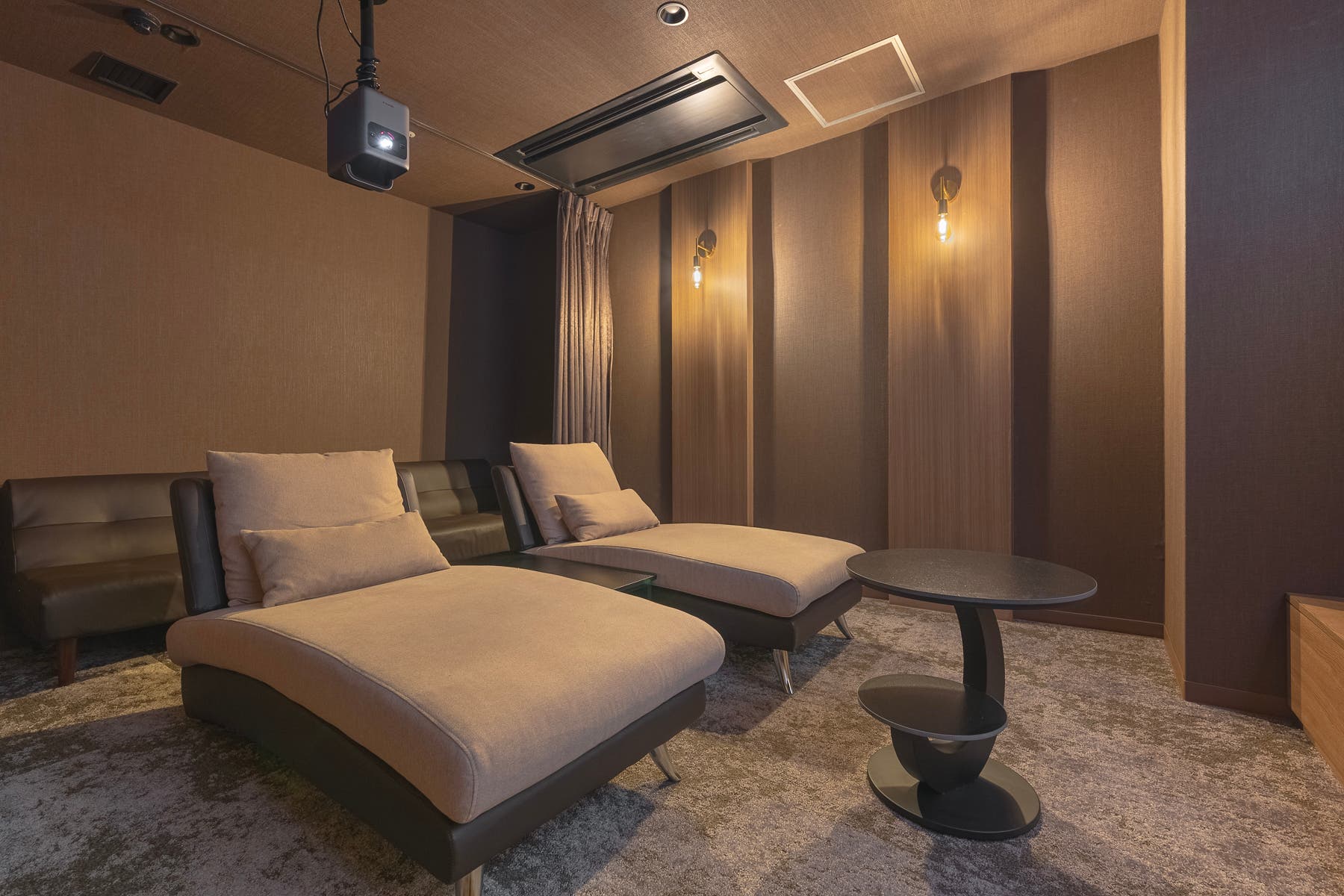 スペモシネマ🎬️すすきの駅5分🍷ゴミ無料👌🏻プロジェクター🎥映画デート💞ゲーム🎮721_SpemoCINEMA札幌の写真2