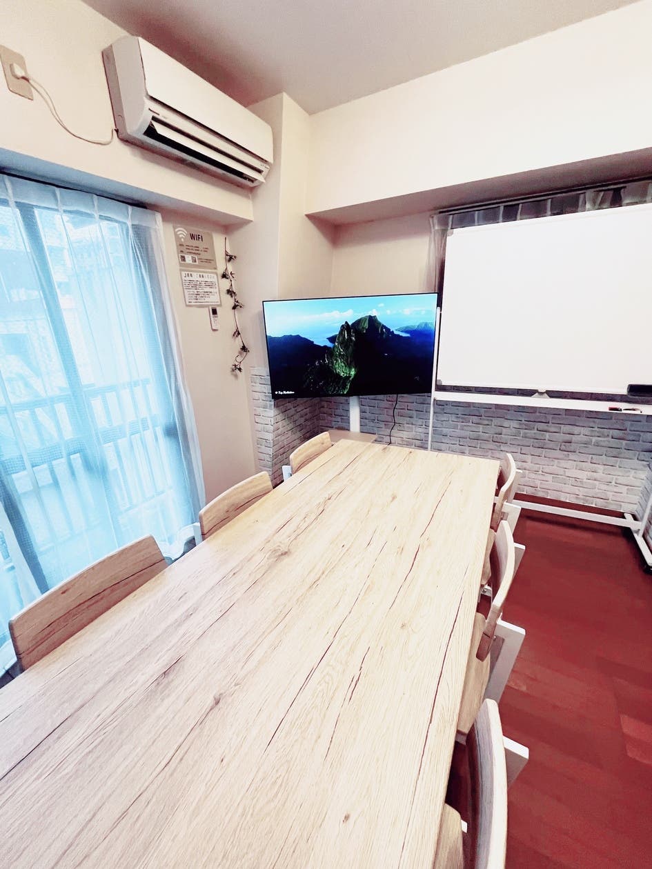 新規OPEN！「県庁前駅徒歩4分」📚打合せ📹撮影📝教室 🎲ゲーム👭女子会🎤推し活📺50型モニターの写真3