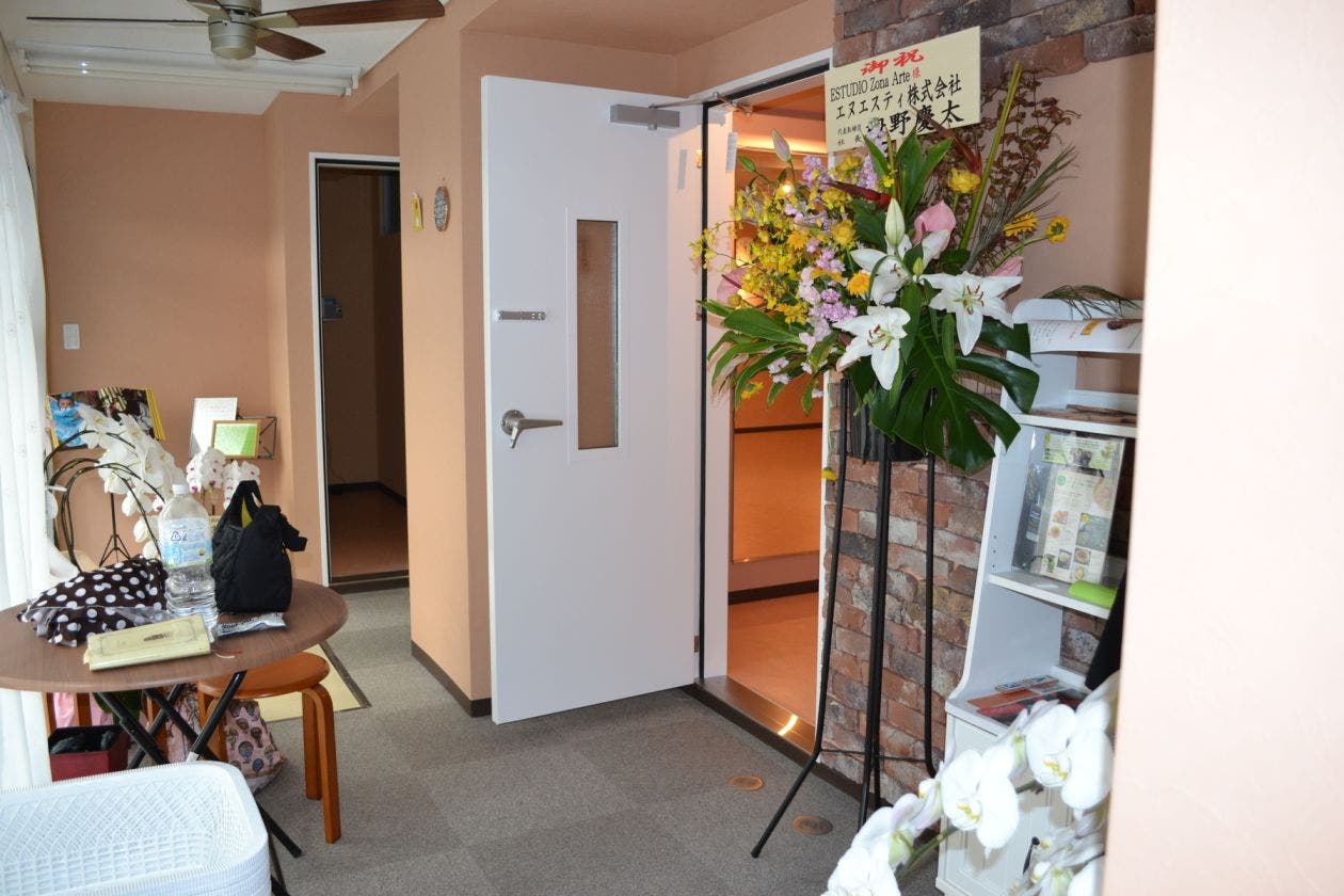 防音・防振で楽器使用・ダンス可能。小スタジオおひとり様～お二人用の小部屋！　個人練習にピッタリのスタジオ　の写真2