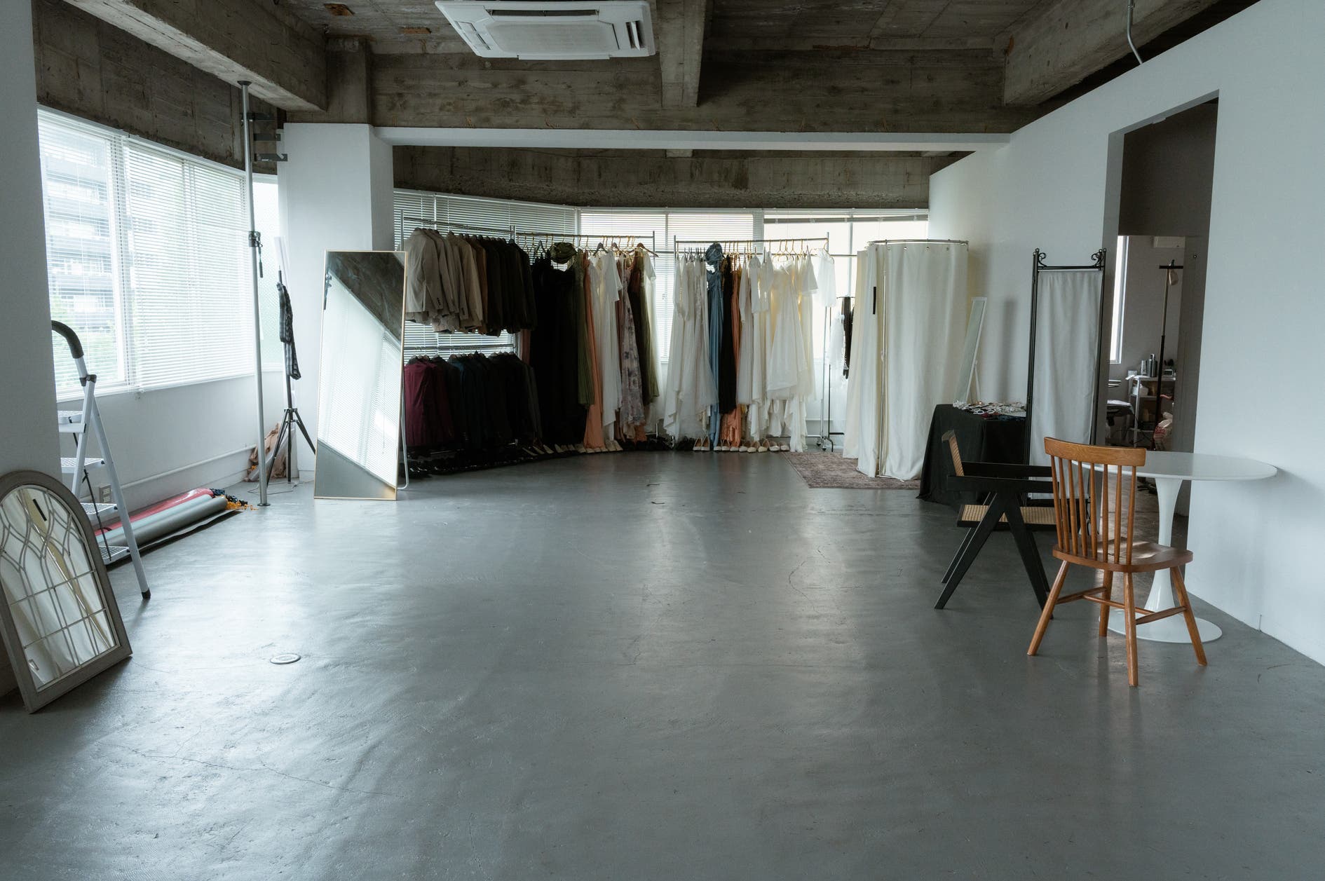 新栄町駅徒歩5分｜30坪・自然光撮影スタジオ｜商用OK・YouTube・MV・商品撮影｜Studio inai 名古屋 の写真11