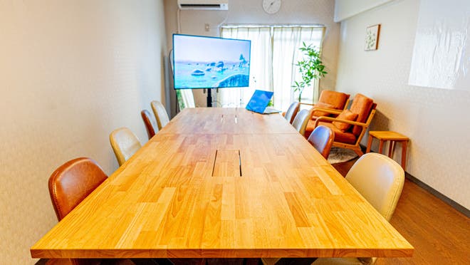 【カフェ風会議室】千種駅徒歩1分・名古屋駅電車10分/会議・セミナ・自習・Youtube撮影・宣材撮影/最大12名/25㎡の写真1