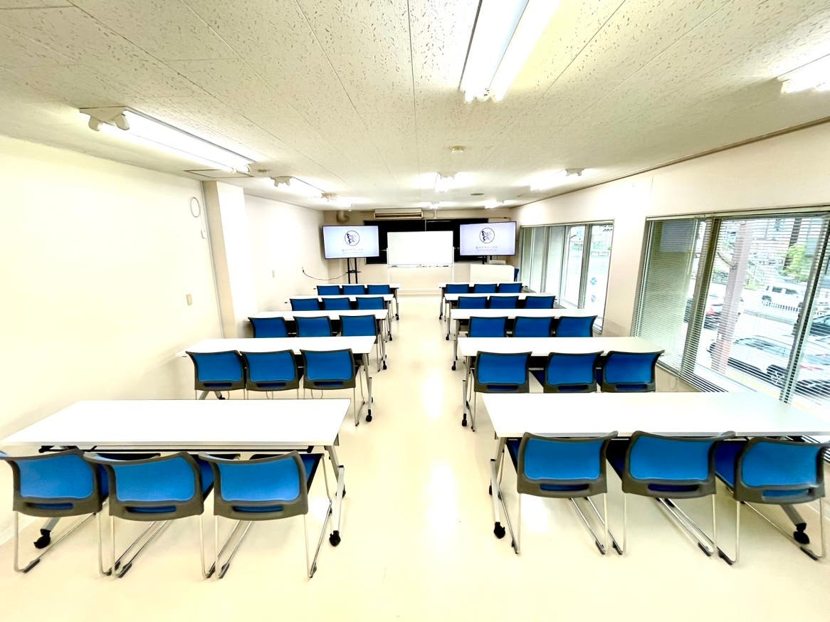 最大34名対応｜会議・研修・セミナーに最適な貸し会議室の写真2