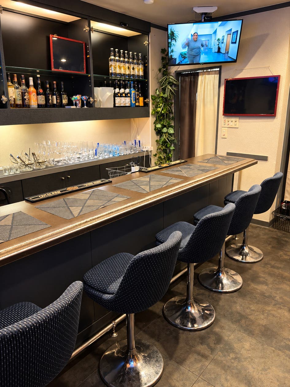 栄4丁目・女子大｜BARまるごと貸切🍸カラオケ無料🎤飲食持込OK｜二次会・誕生日会・パーティーにの写真2