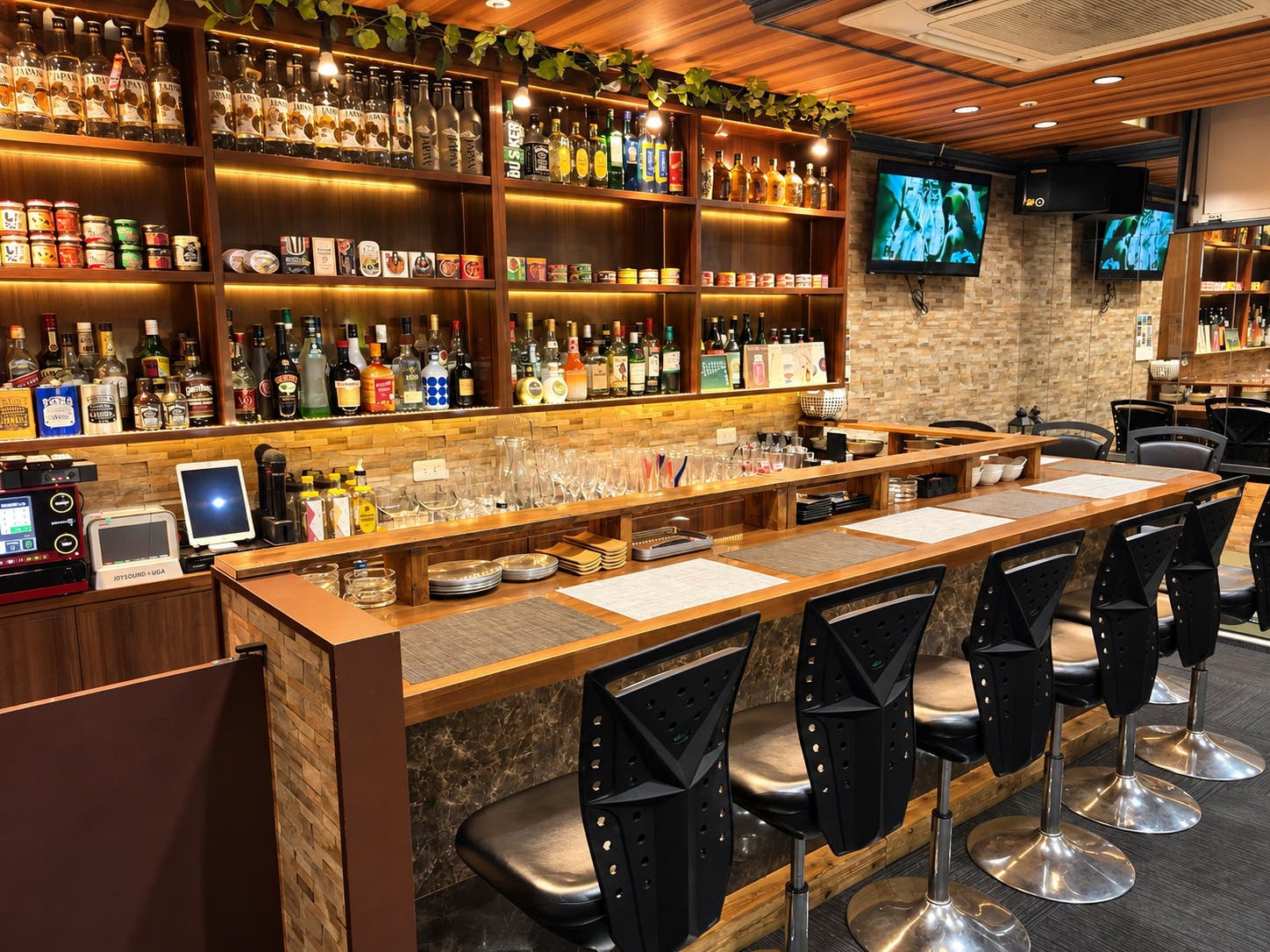 栄・女子大｜貸切BAR🍸カラオケ無料🎤飲食持込OK｜二次会・誕生日会・パーティーの写真1