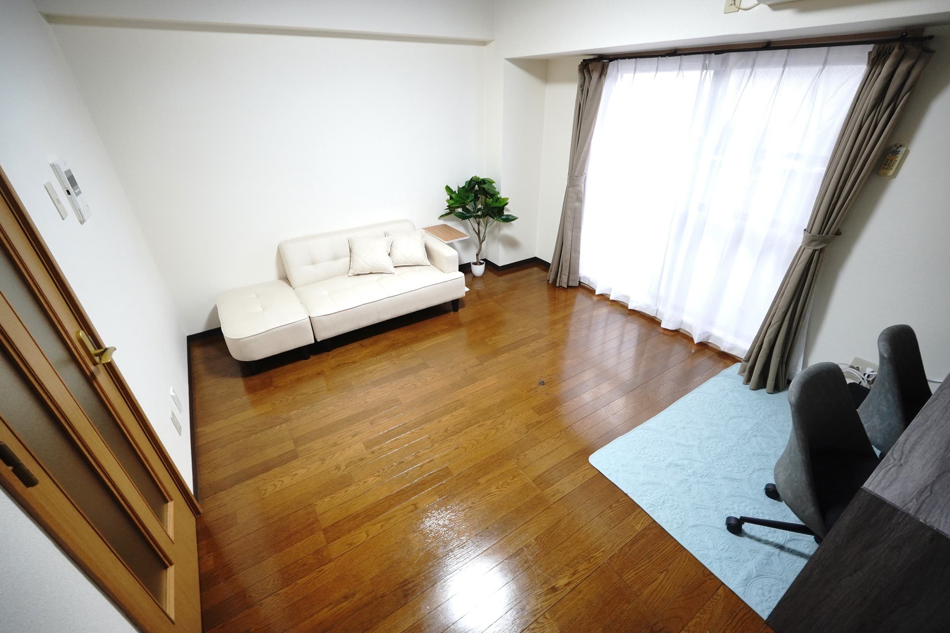 ＜ポートサイドワーク堺＞OPEN SALE🉐堺駅徒歩3分🚃4名収容🪑24H🈺光回線Wi-Fi📶モニター🖥️会議/勉強の写真2