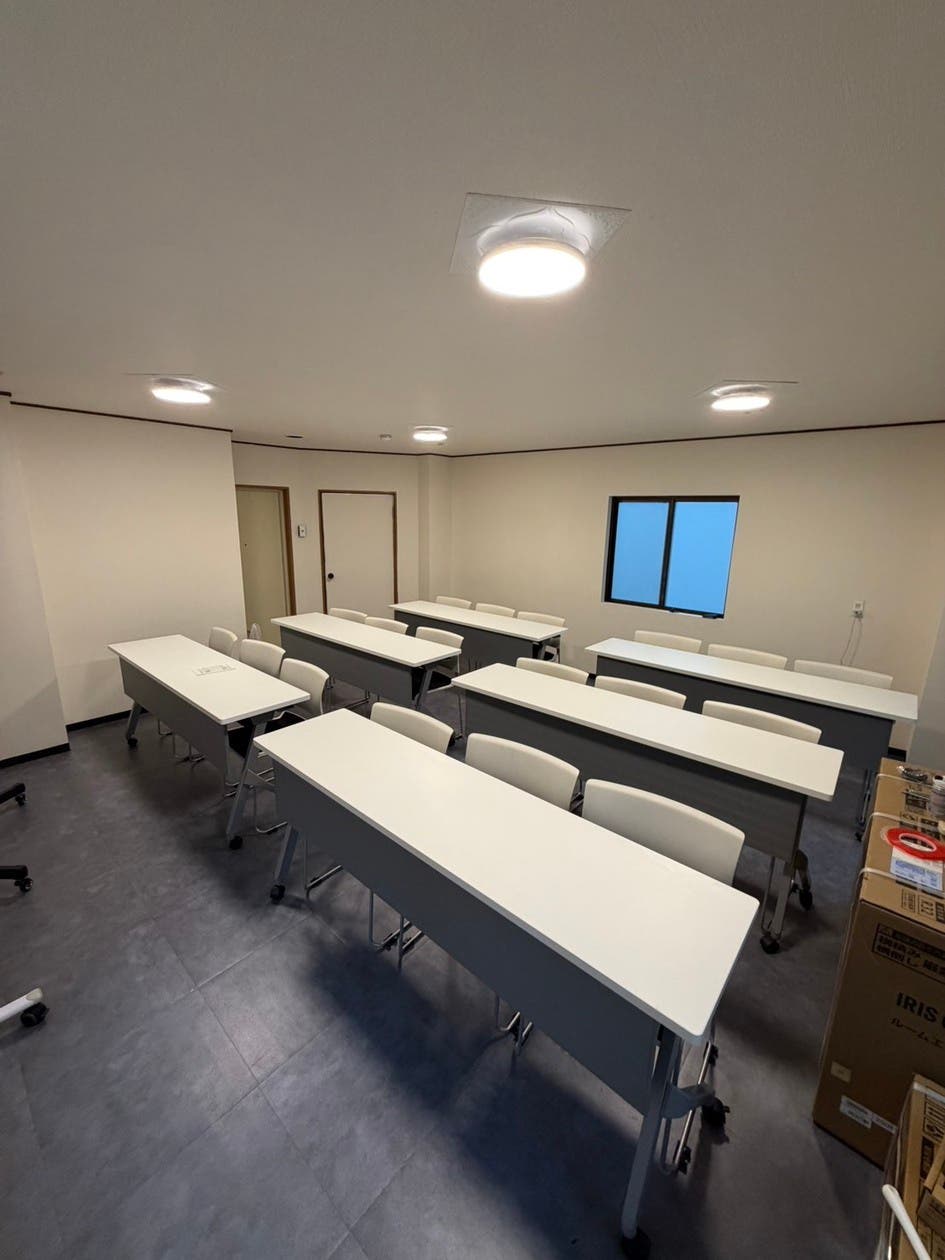 プレオープン特別価格！！伏見駅徒歩5分　１０GWiFi使い放題　快適シンプル会議室の写真2