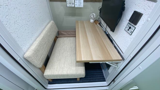 Sタイプ(ソファー防音個室)No.13の写真1