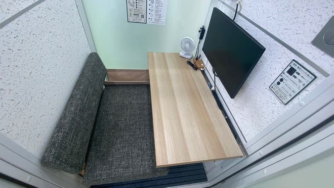 Sタイプ(ソファー防音個室)No.11の写真1