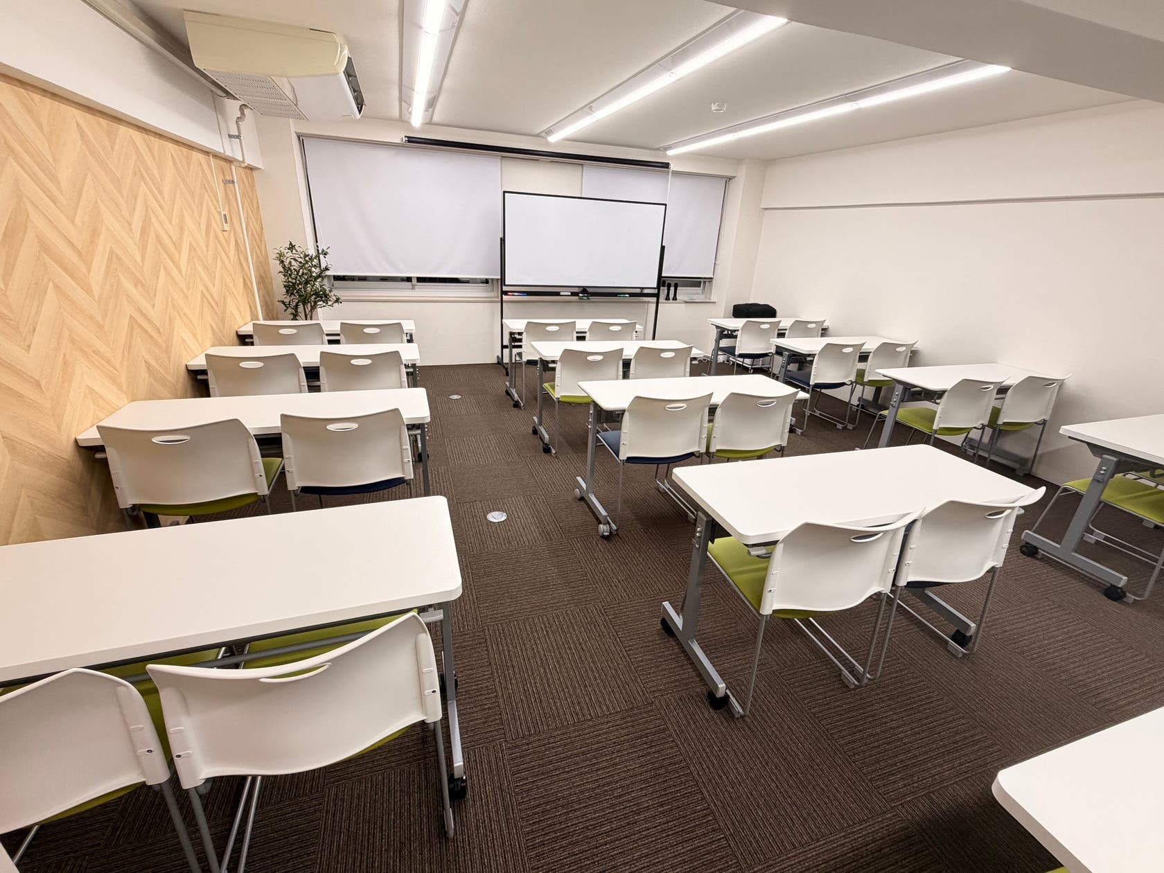 OPEN割🎉【24時間利用可能】久屋大通駅徒歩3分／最大28名🌟レンタル会議室🌟ミーティング・勉強会など使い方は自由🎯の写真2
