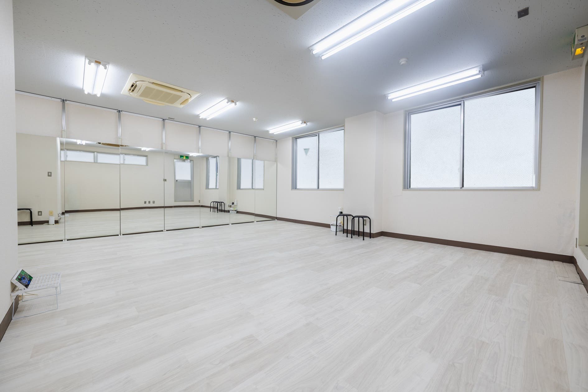 【静岡駅徒歩7分】OPEN記念価格✨ ダンス/ヨガ/撮影などにおすすめのスタジオ｜更衣室あり | Wi-Fiありの写真2