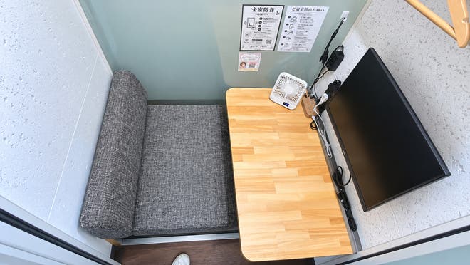 2階ブース03 神保町駅徒歩2分 防音個室 ワークボックス|WEB会議・オンライン面接・商談・テレワーク・配信OK・イヤホン不要の写真1
