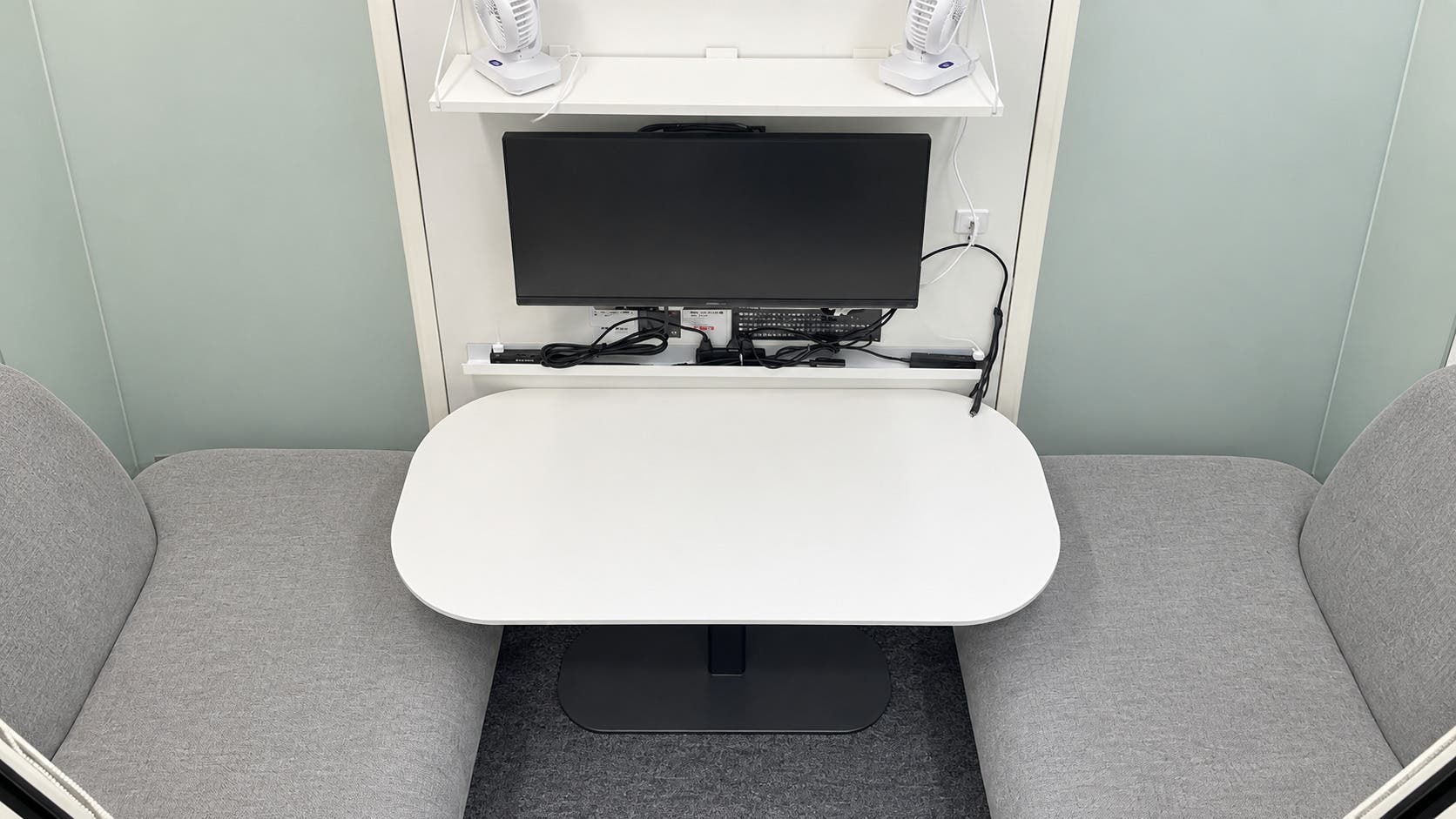 3階11室　鍵付き防音個室　24H営業 ワークブース｜WEB会議・オンライン面接・商談利用・テレワーク・配信OKイヤホン不要