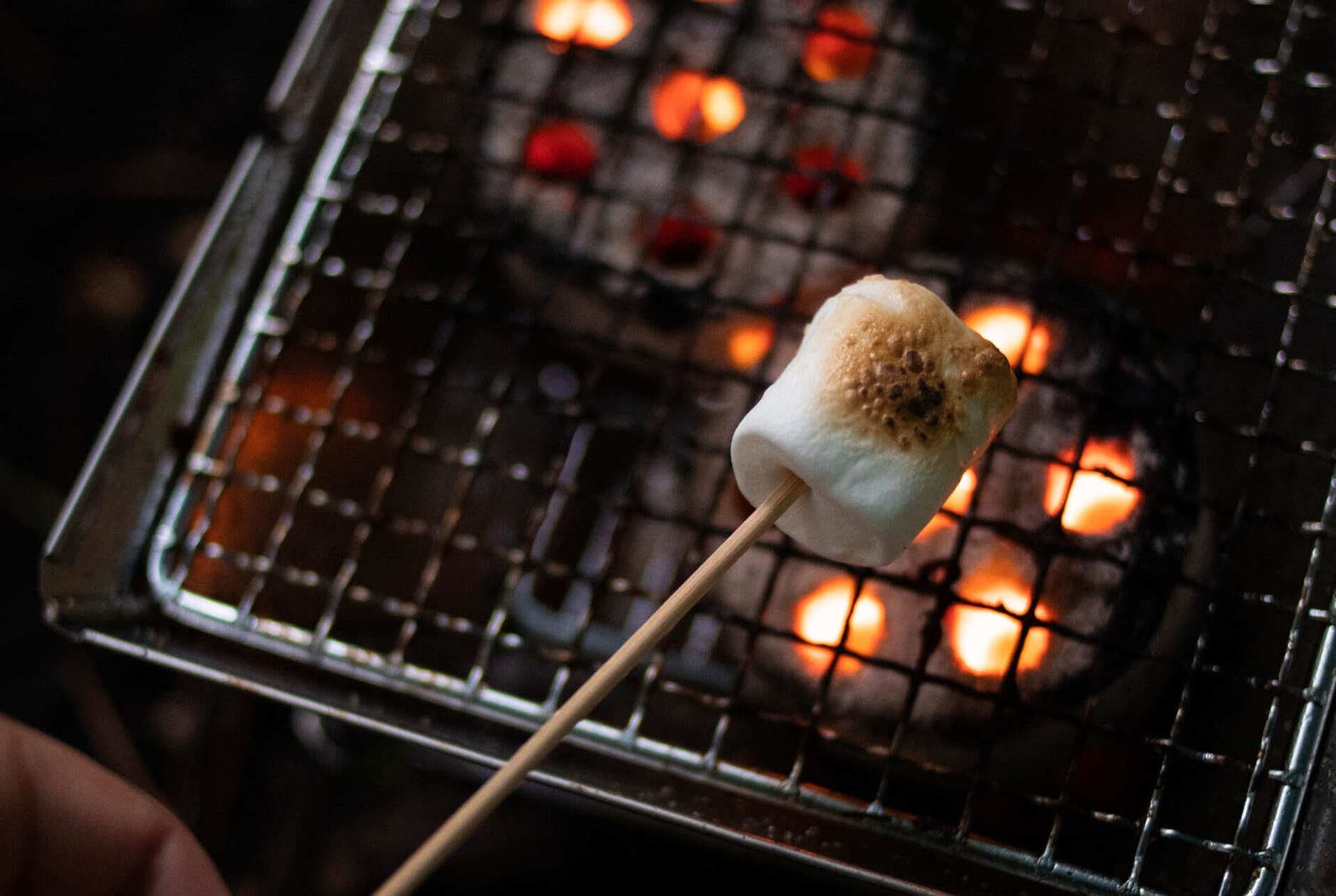 【プレミアムプラン専用】【秋冬限定★庭でほっこり体験】手軽に「焼き芋＆焼きマシュマロ」が楽しめる体験型レンタルセットの画像1