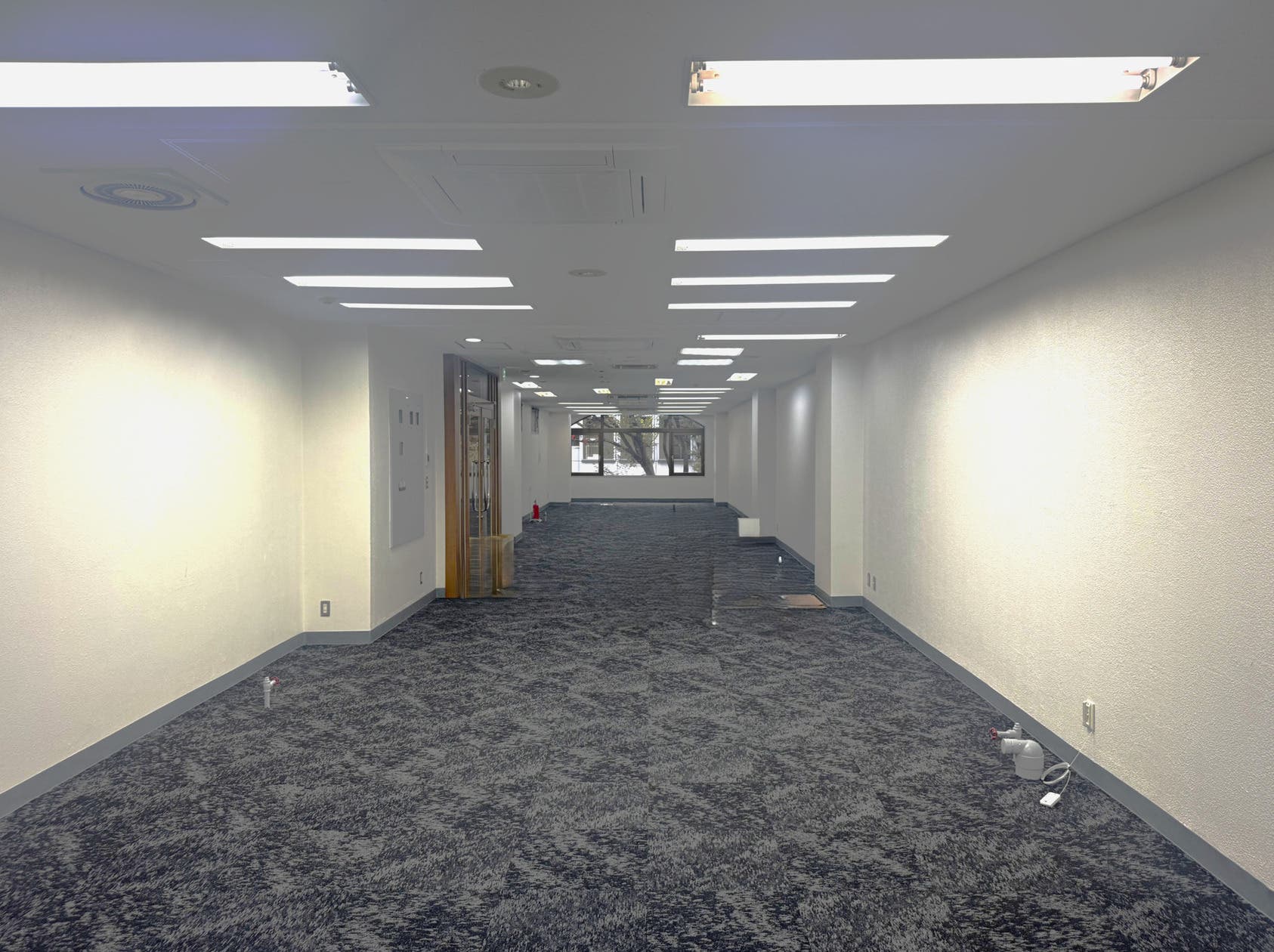 渋谷駅徒歩1分｜最大150名収容｜企業研修・セミナー・会社説明会に最適な大型会場の写真2