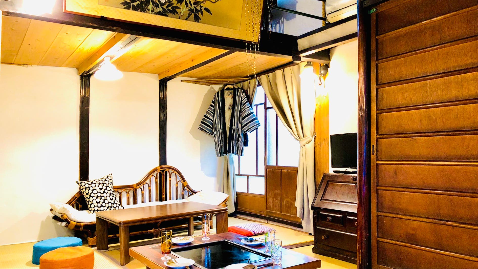 京阪七条3分🚃 古民家一棟貸し🦋 無料設備充実✨ 業務用お好み焼きテーブルあり🎉 🥳パーティ/飲み会/女子会🍷の写真1