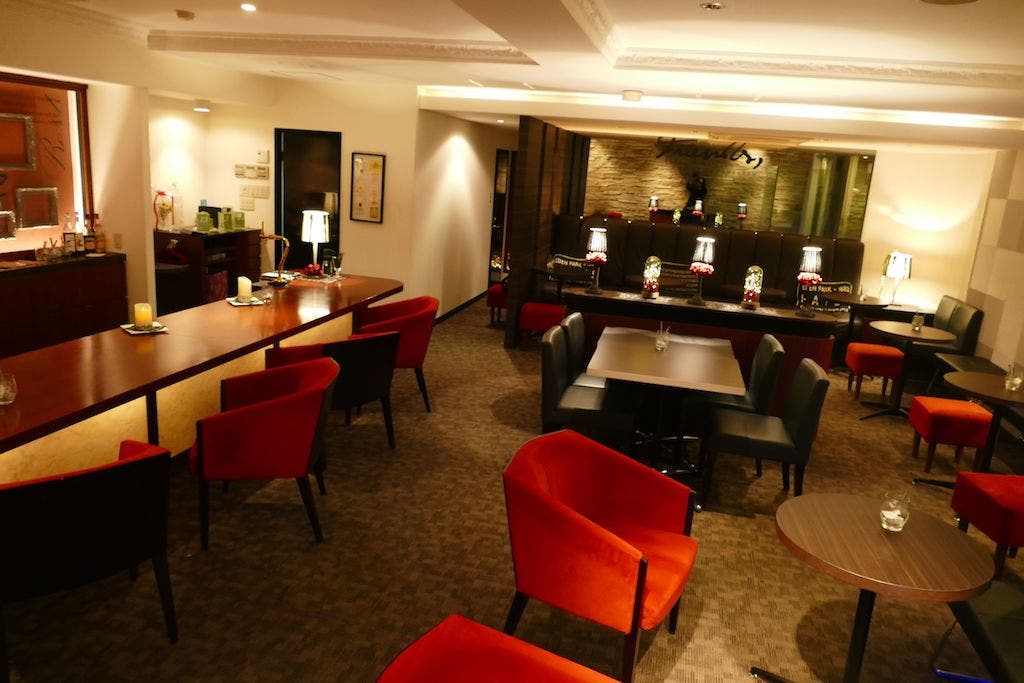 【岡山駅近く】ラグジュアリーなcafeスペース（パーティーやイベント使用に最適/貸切）の写真15