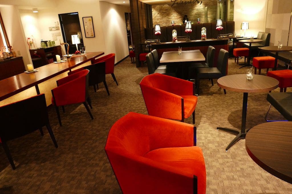 【岡山駅近く】ラグジュアリーなcafeスペース（パーティーやイベント使用に最適/貸切）の写真16