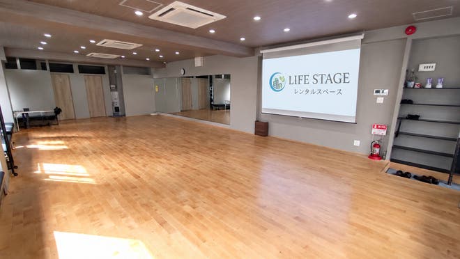 六甲駅1分🚅103㎡広々ダンススタジオ💃大型ミラー有|10~30名対応|更衣室有|ヨガマット・ゴミ処理無料✨の写真1