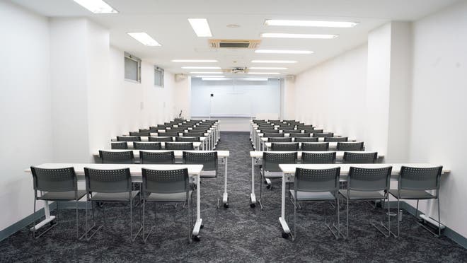 渋谷駅徒歩1分|最大150名収容|企業研修・セミナー・会社説明会に最適な大型会場(道玄坂3F)の写真1