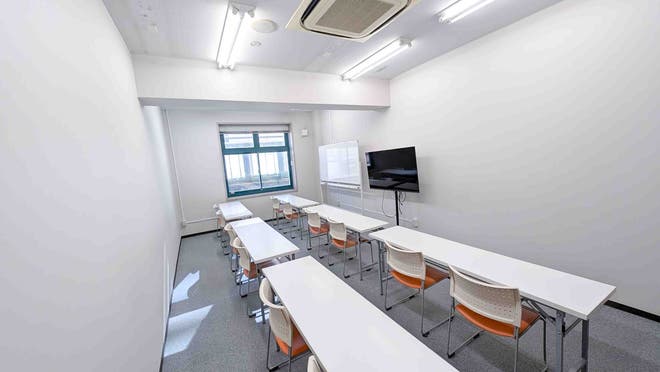電車通り沿い・セブンイレブン紙屋町ビル 最大18名様 55inch液晶モニター・光WiFi無料!カンファレンス21 紙屋町3Aの写真1