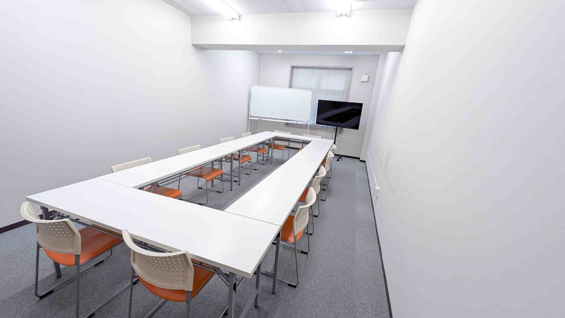 電車通り沿い・セブンイレブン紙屋町ビル  最大18名様　55inch液晶モニター・光WiFi無料！カンファレンス21　紙屋町3Aの写真2
