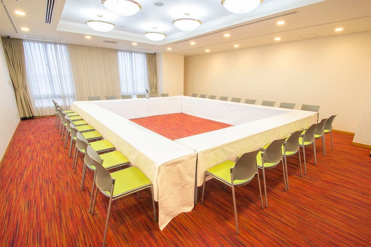 ハートンホール日本生命御堂筋ビル12F大規模セミナー展示会利用に！【ビオラ】の写真3