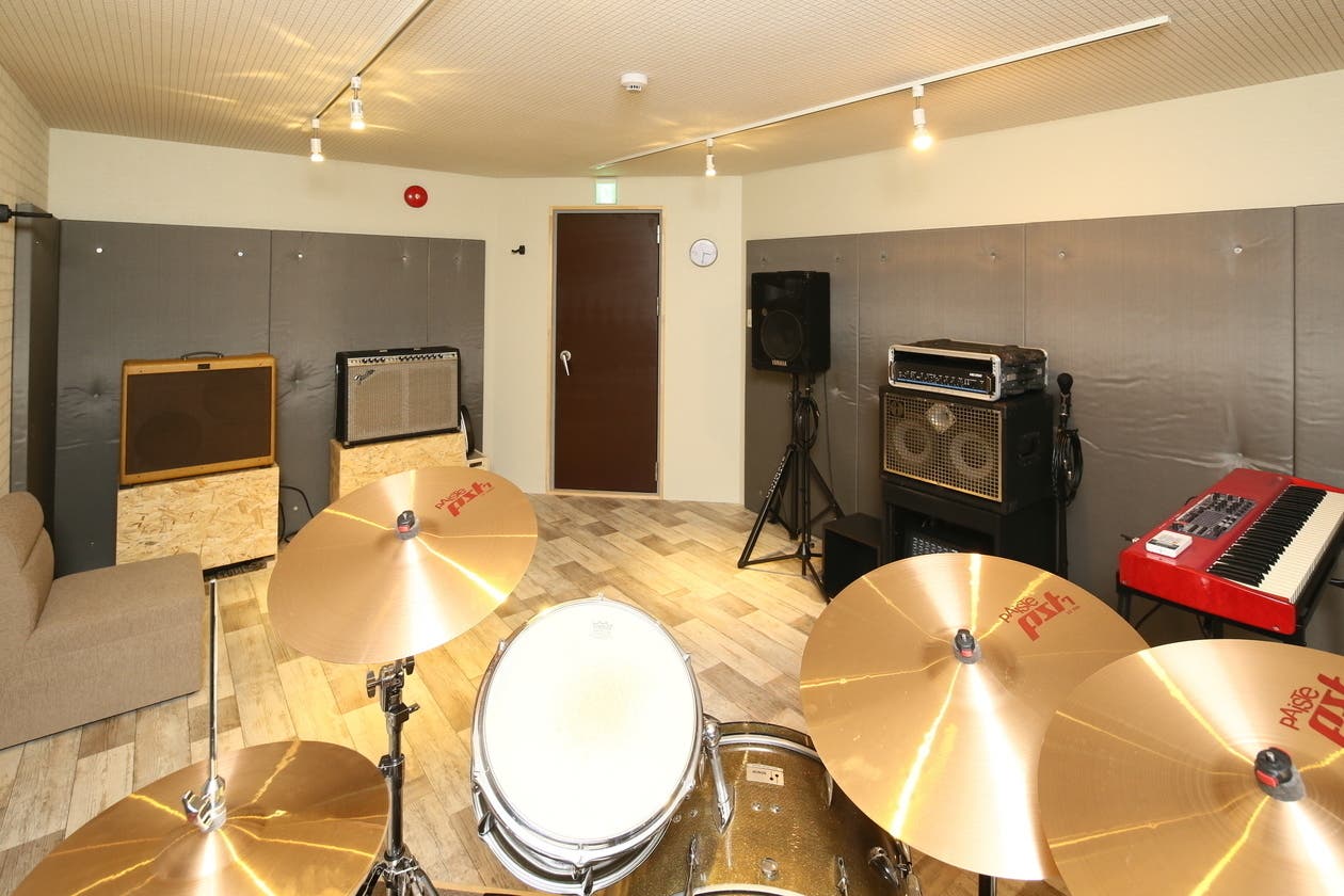音楽スタジオ Ｂst (ＪＡＺＺＹなイメージの大人なスタジオ)の写真1