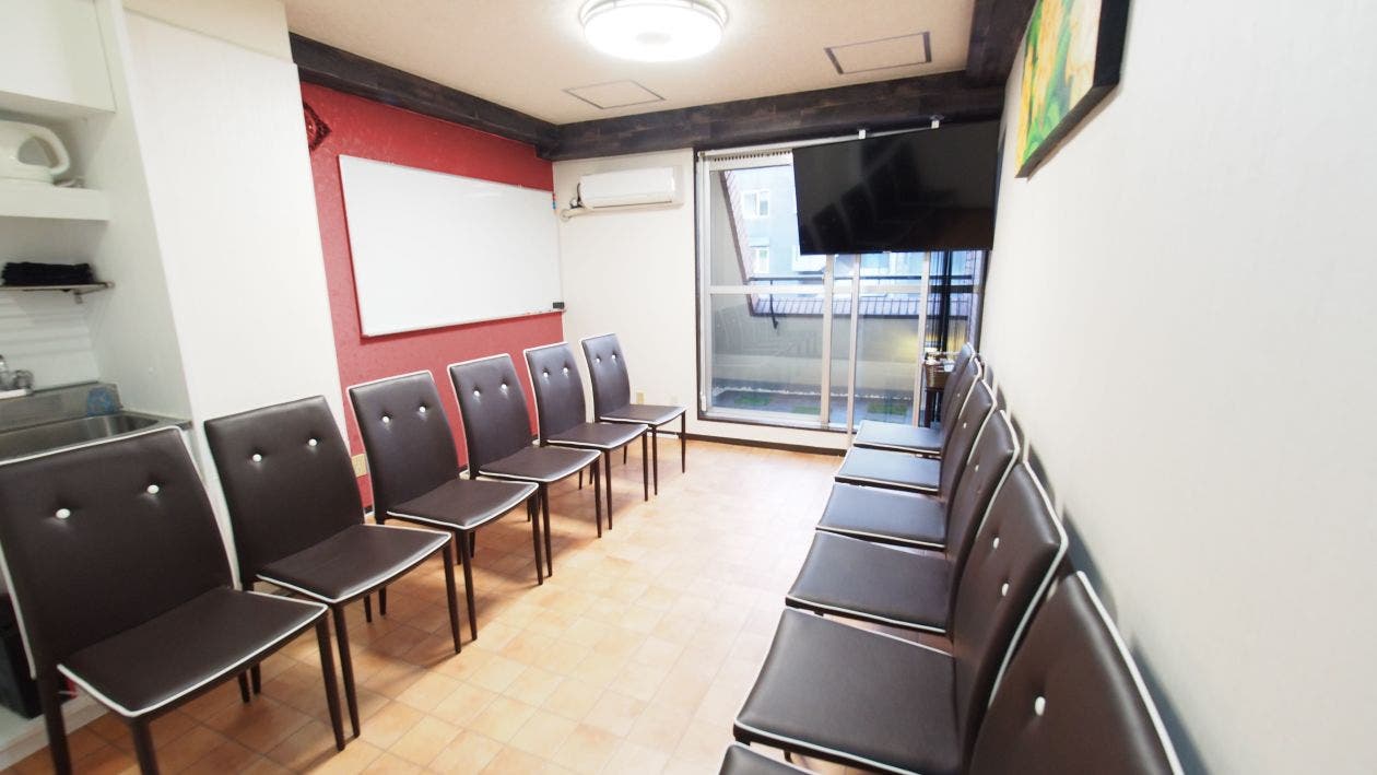 【モルディブ】渋谷センター街 Wi-Fi、電源無料 完全個室／Web会議・Web面接・PC作業などにの写真12