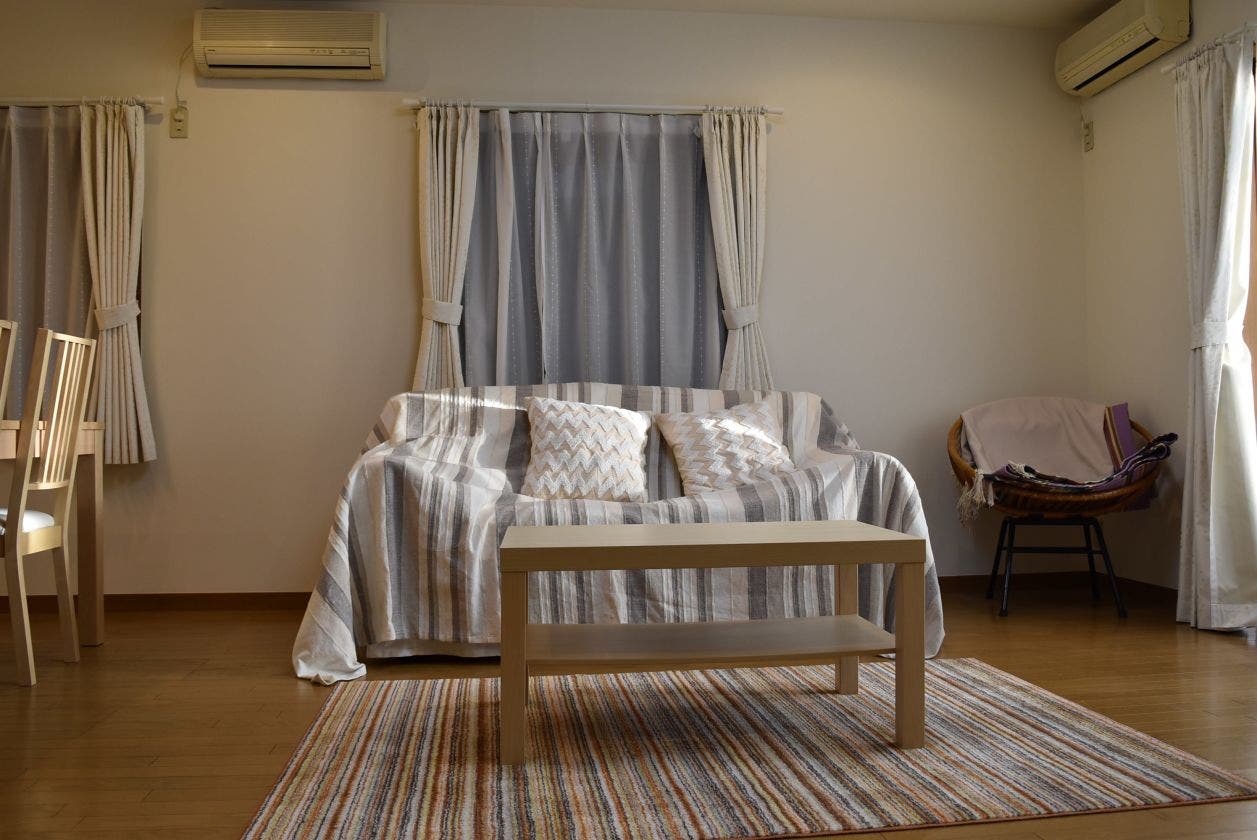 自然の光溢れる　広い 庭付き１軒屋　９０坪　建物面積27０㎡　庭30坪 ゆったりとしたハウススタジオの写真11