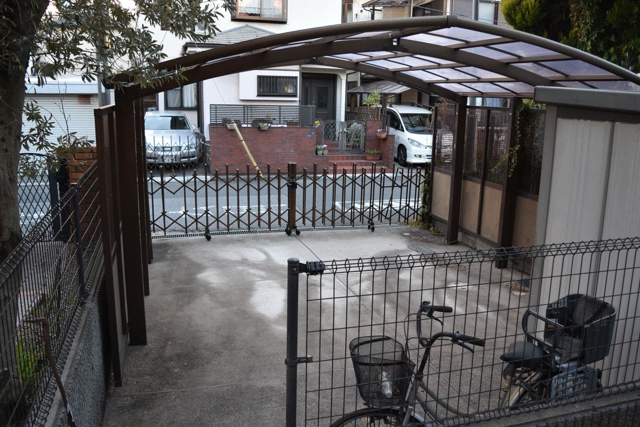 自然の光溢れる　広い 庭付き１軒屋　９０坪　建物面積27０㎡　庭30坪 ゆったりとしたハウススタジオの写真13