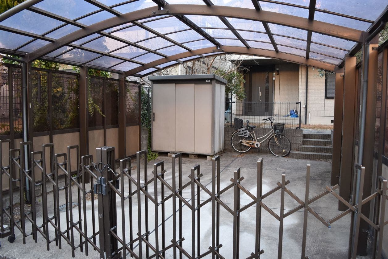 自然の光溢れる　広い 庭付き１軒屋　９０坪　建物面積27０㎡　庭30坪 ゆったりとしたハウススタジオの写真14