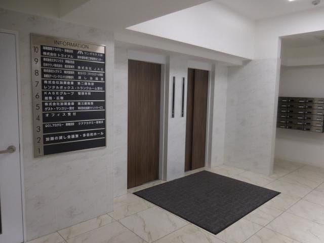 【新横浜駅徒歩3分】新横浜ホール（第三会議室）　／　Wi-Fi(光回線)、プロジェクター備品無料！＜換気可＞の写真6