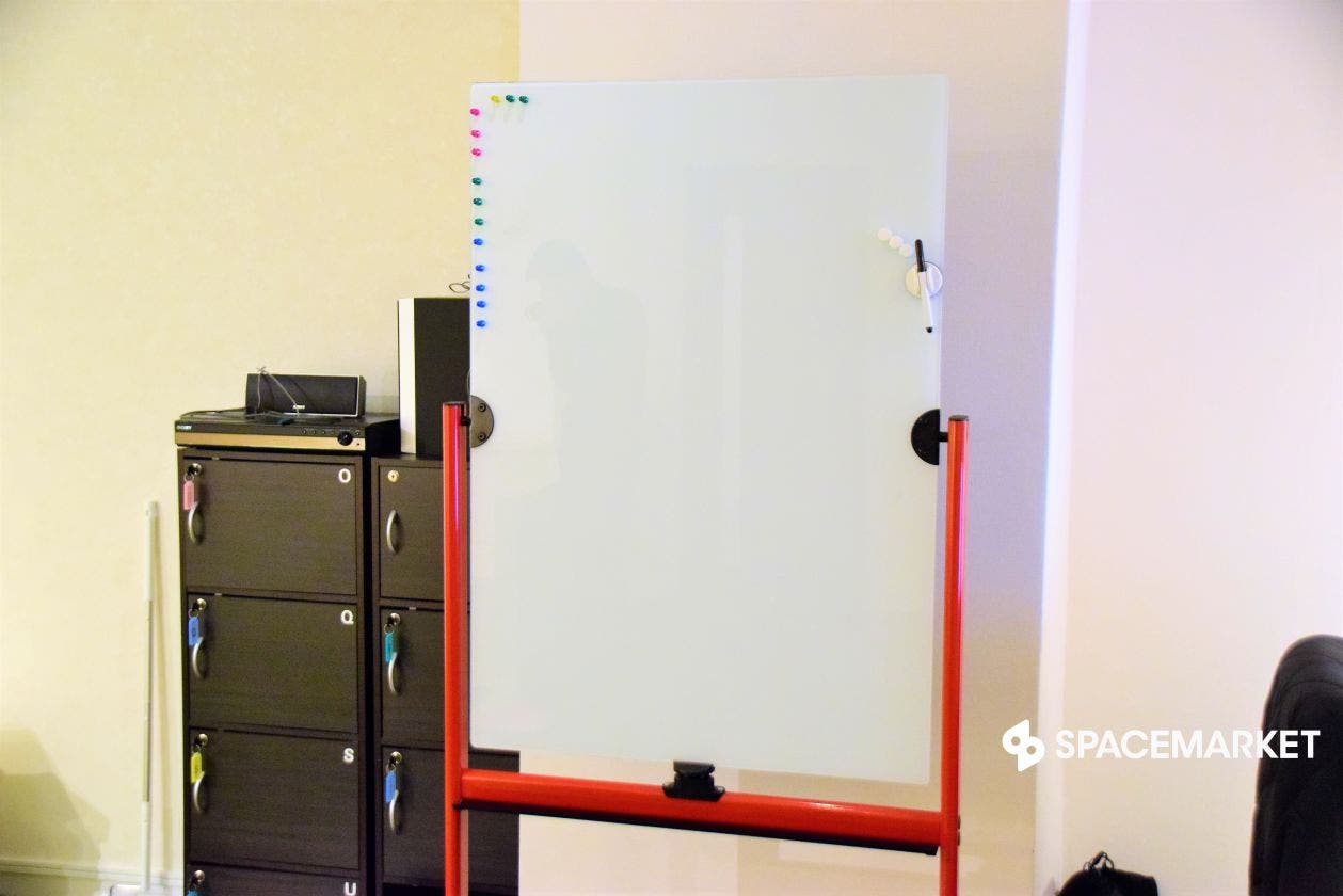 秋葉原・御茶ノ水  人工芝にスタジアムベンチがおしゃれな空間  GrinSpace　イベントスペースの写真15