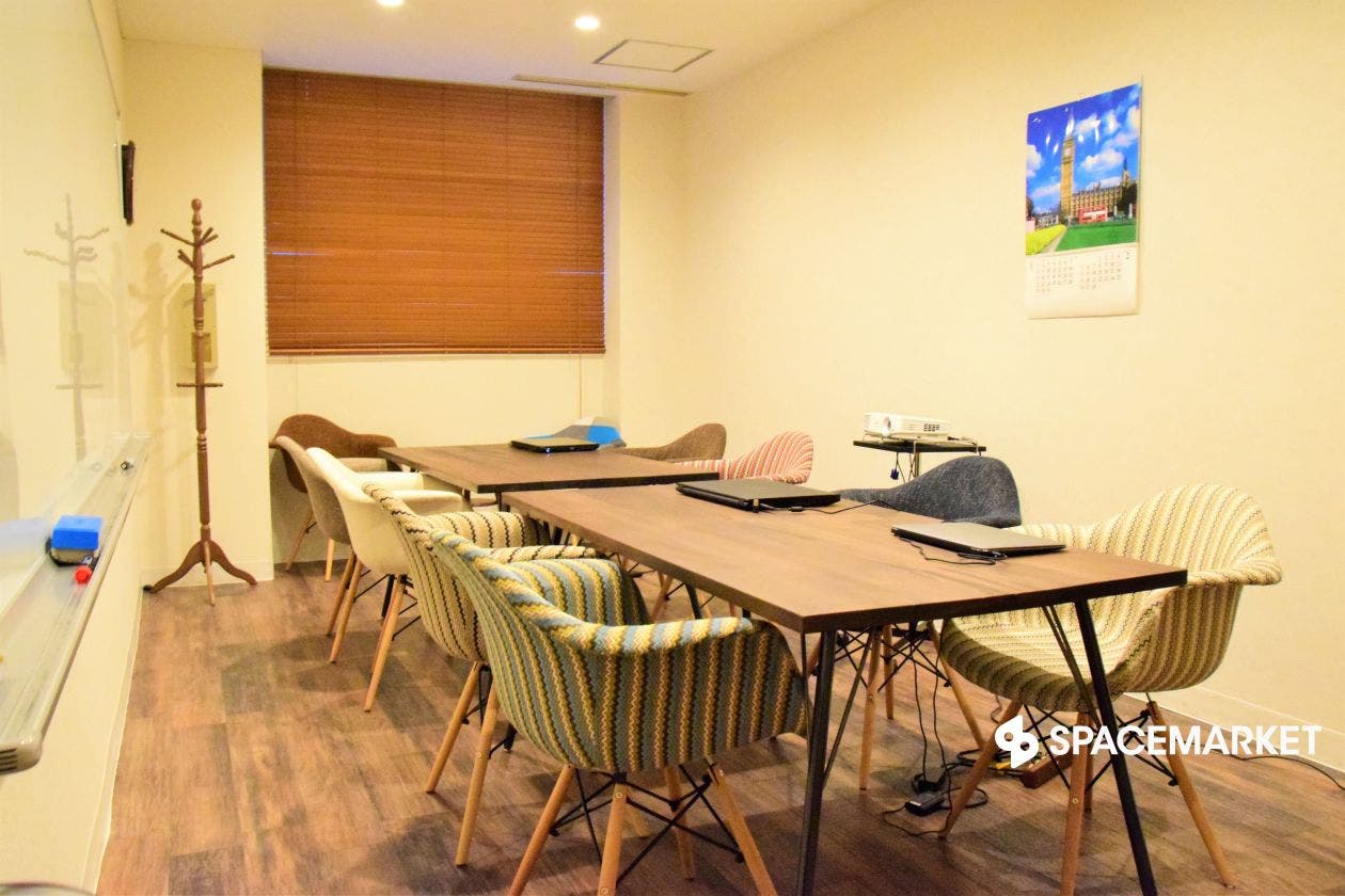 秋葉原・御茶ノ水  人工芝にスタジアムベンチがおしゃれな空間  GrinSpace　イベントスペースの写真9