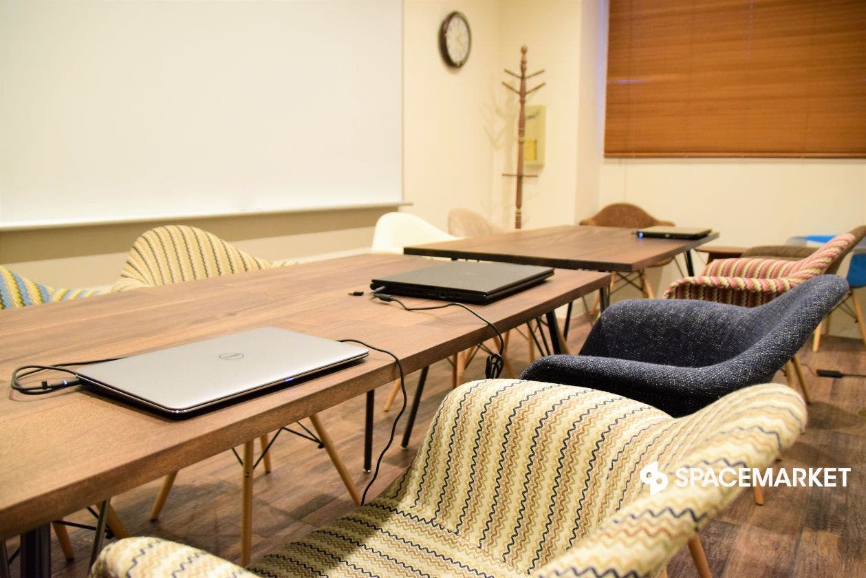 秋葉原・御茶ノ水  人工芝にスタジアムベンチがおしゃれな空間  GrinSpace　イベントスペースの写真11