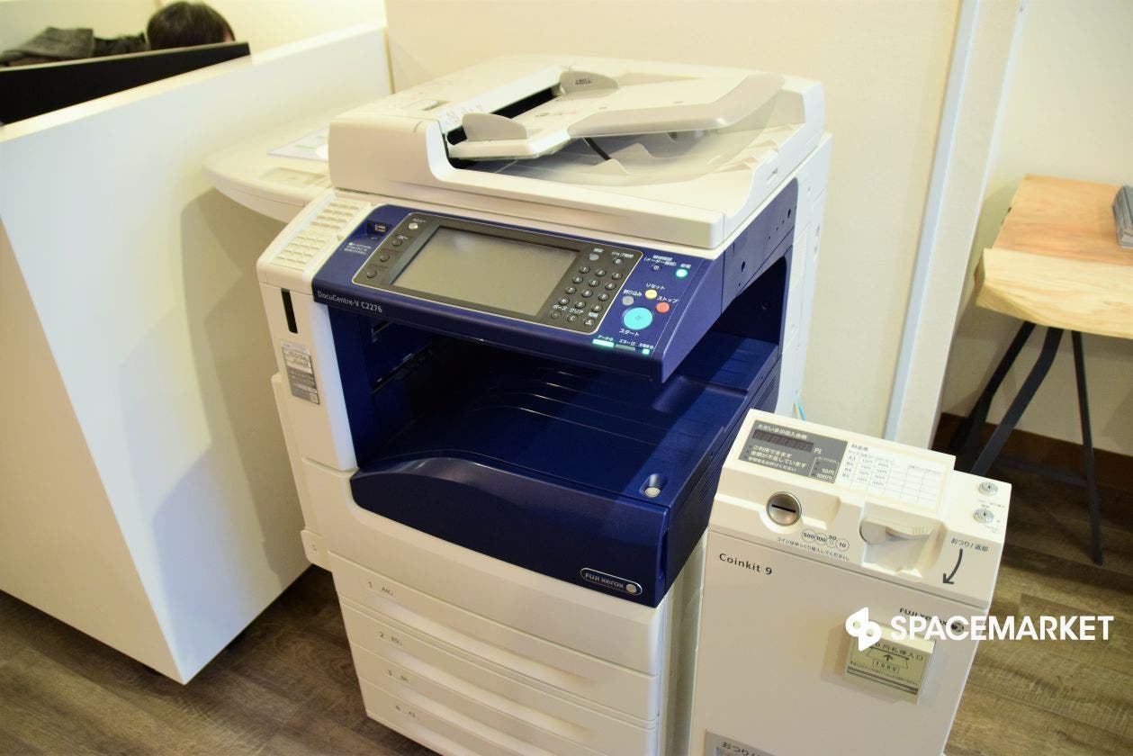 【御茶ノ水5分・秋葉原7分】 おしゃれな完全個室会議室　無料Wi-Fi,大型ホワイトボード,フリードリンク完備！の写真10