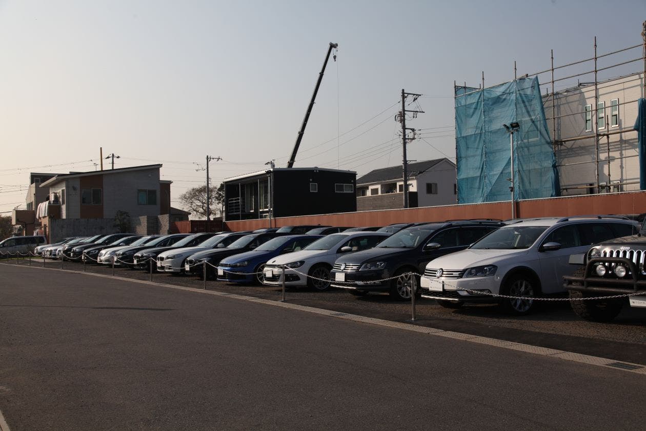 輸入車販売店「トップランク船橋セカンドベース」ロケ地＠千葉県船橋市の写真5