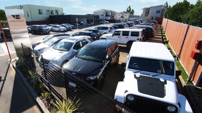 輸入車販売店「トップランク船橋セカンドベース」ロケ地@千葉県船橋市の写真2