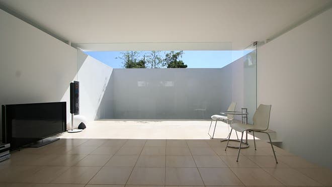 【西宮 苦楽園】大きな窓から光が差し込む。洗練されたモダン空間での写真撮影。の写真5