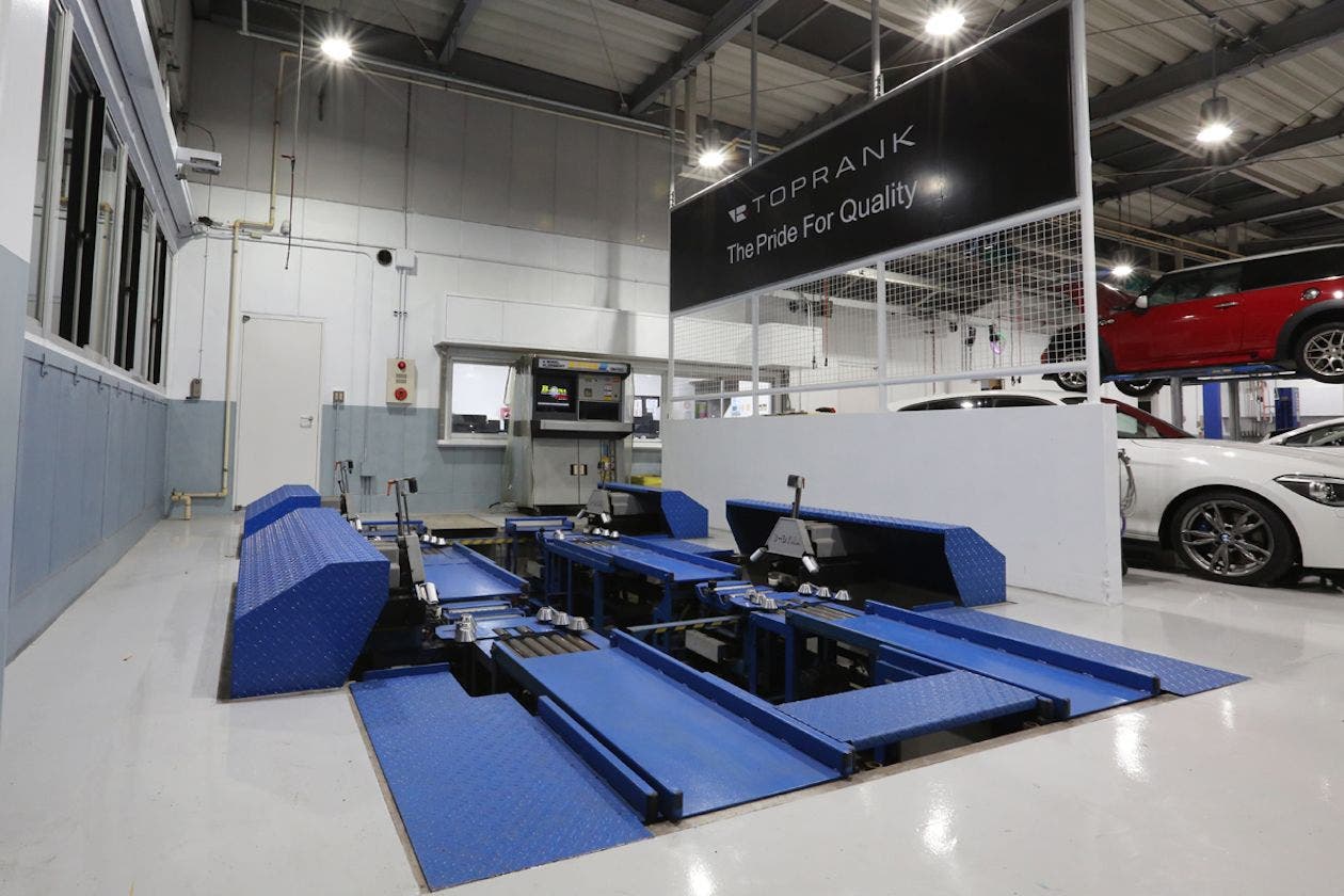 オールインワン型の国家指定自動車整備工場「トップランク オートテクニカルベース」【1階部分貸出】の写真9