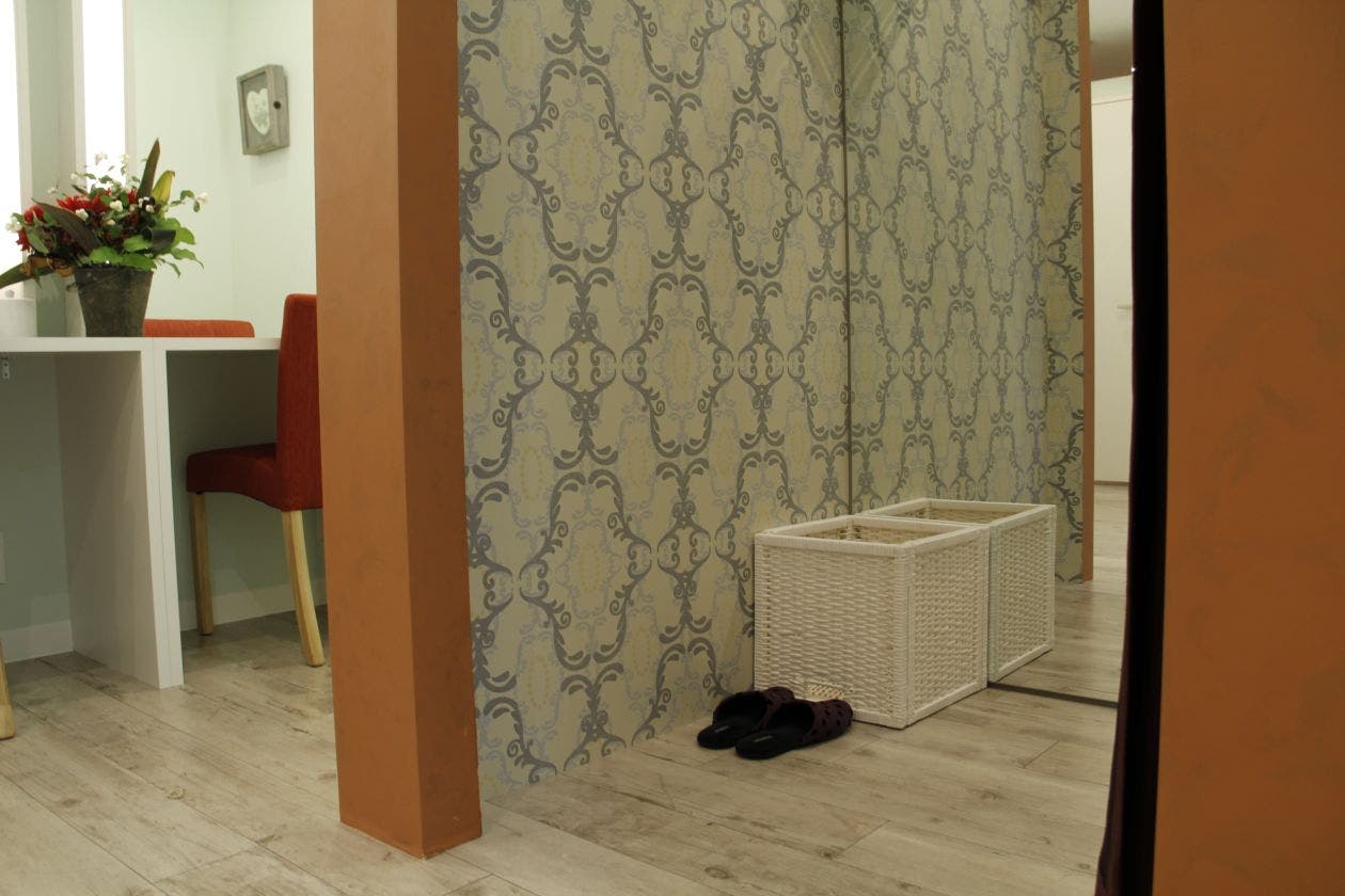 写真スタジオ、ロケのためのメイクルーム、フィッティングルームの写真6