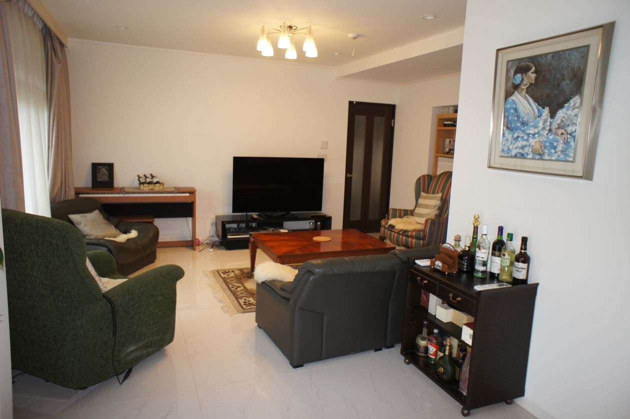 庭でのバーベキュー＋リノベーションを施したリビングダイニング（OPでキッチン使用可でもおくつろぎいただけるパッケージの写真8