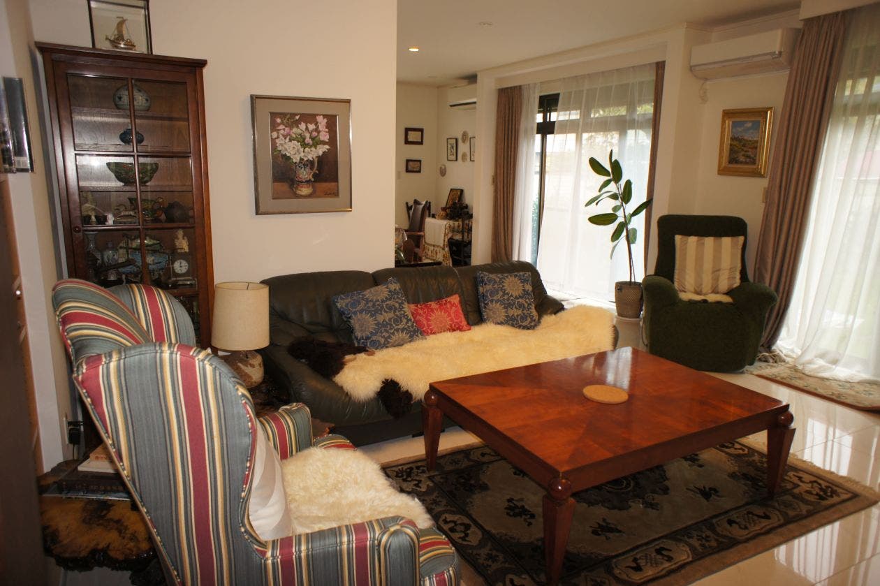 庭でのバーベキュー＋リノベーションを施したリビングダイニング（OPでキッチン使用可でもおくつろぎいただけるパッケージの写真9