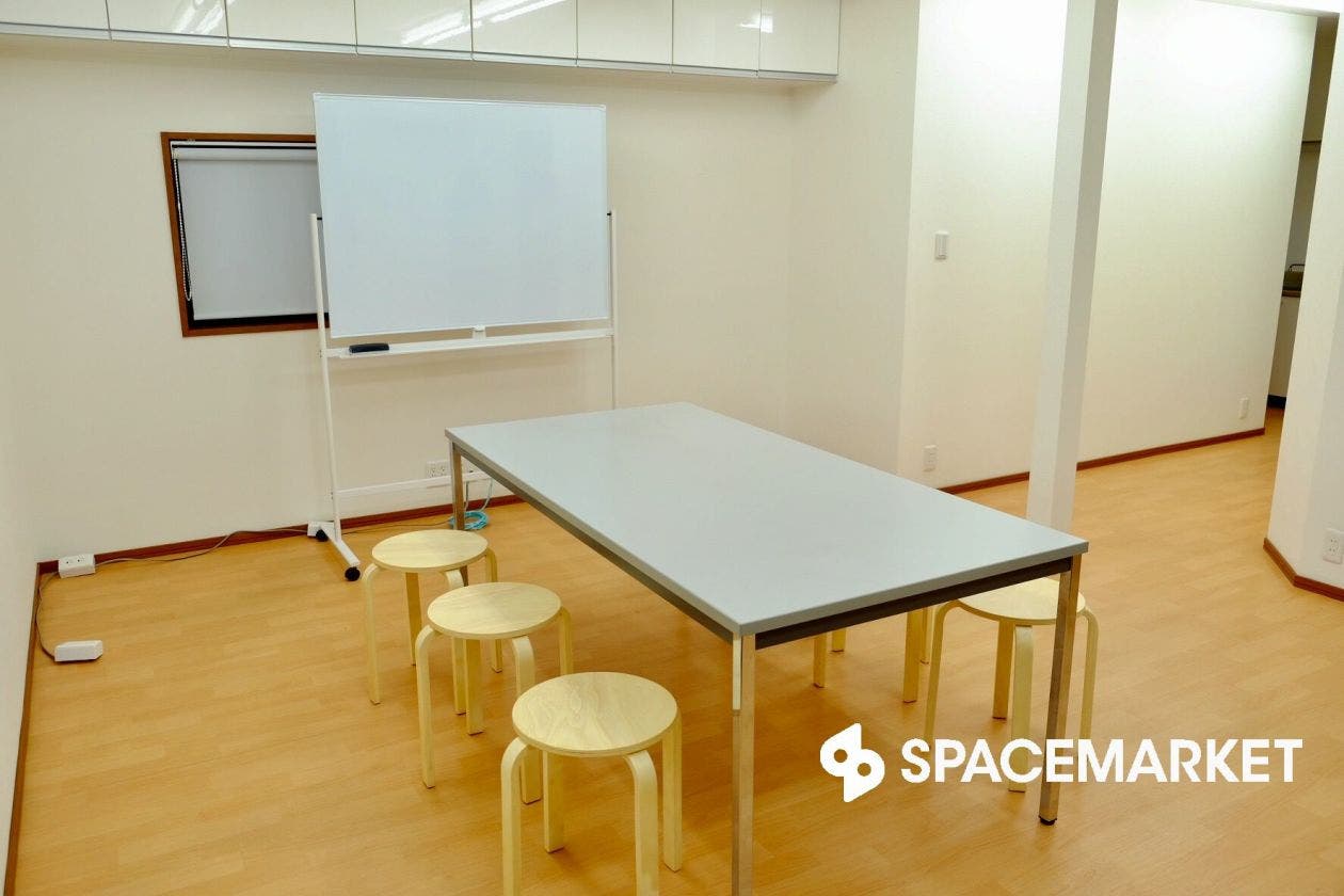 【目白駅徒歩3分】周辺施設多数充実　池袋から山手線で１駅　清潔感あふれる多目的スペース の写真4