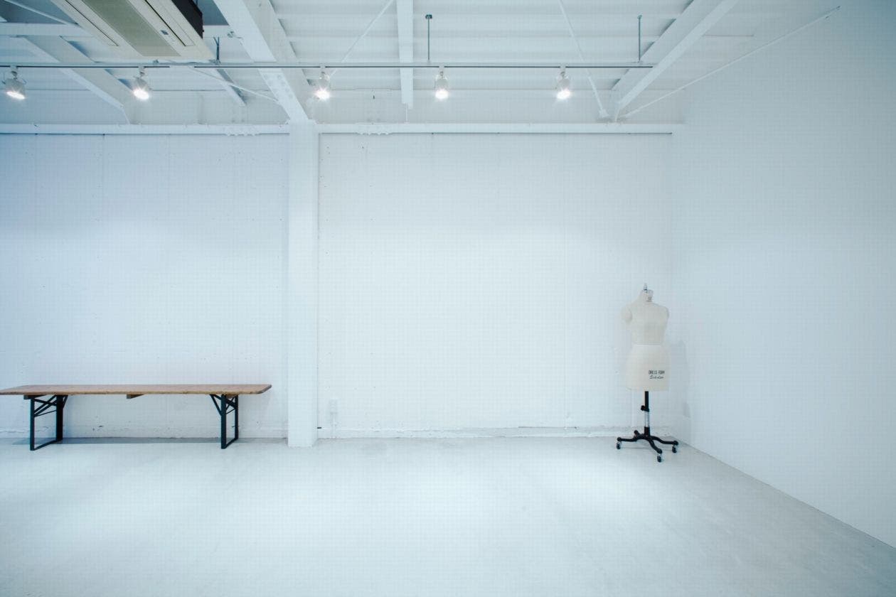 大阪中崎町にひっそりとたたずむ真っ白な空間の写真4