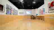 【大阪・江坂】落ち着いたギャラリースペースで個展・上映会・展示会・セミナー・ワークショップ・会議・撮影・ポップアップショップに!の写真2